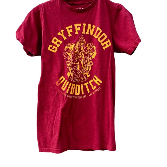 Warner Bros. | Tops | Harry Potter Gryffindor Quidditch Tee Shirt Sz ...